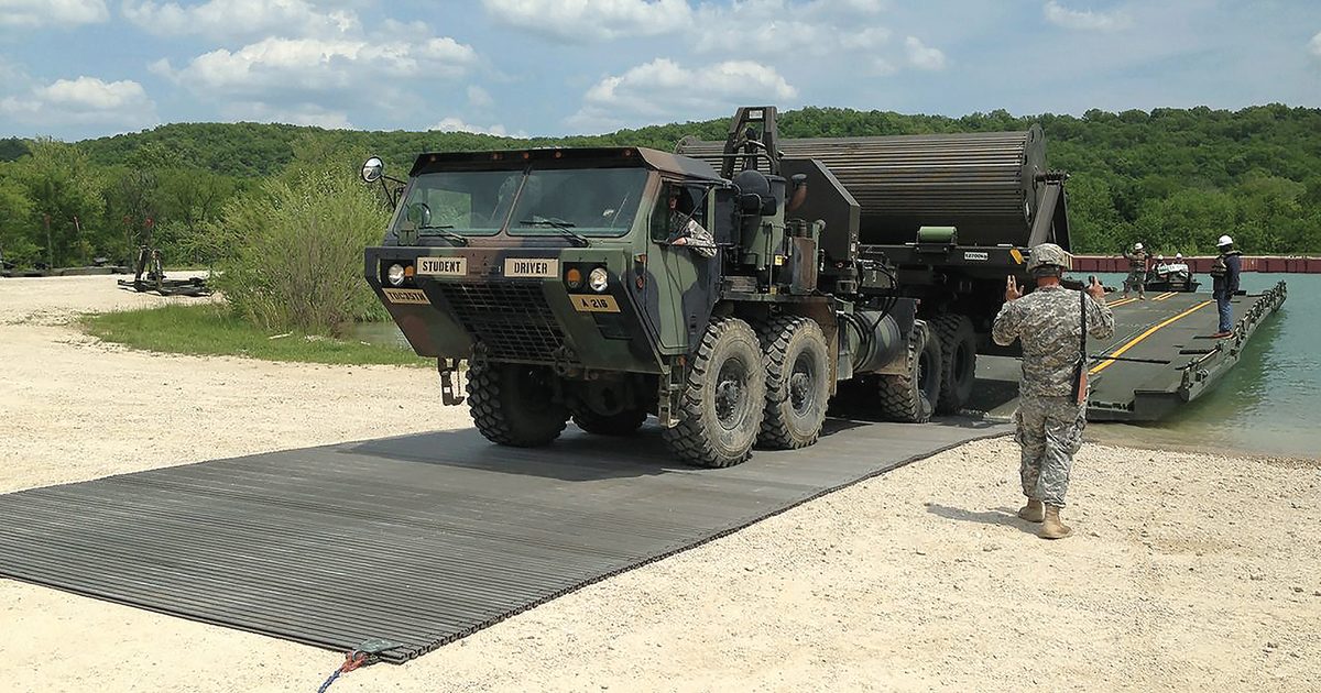 Land | FAUN Trackway USA Inc